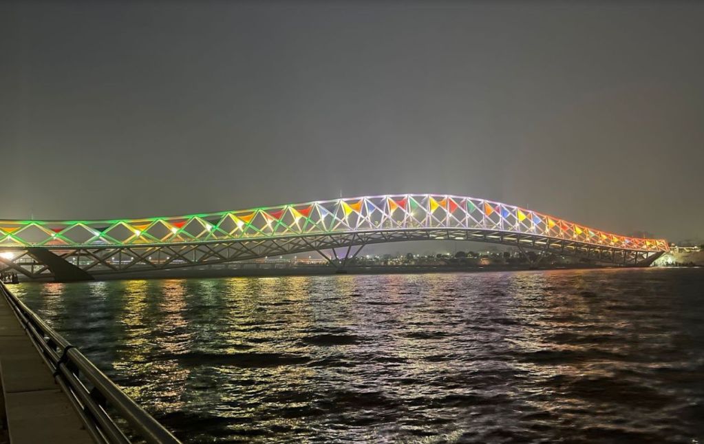 Riverfront Foot bridge Ahmedabad - Atal Bridge - Timings and Fees