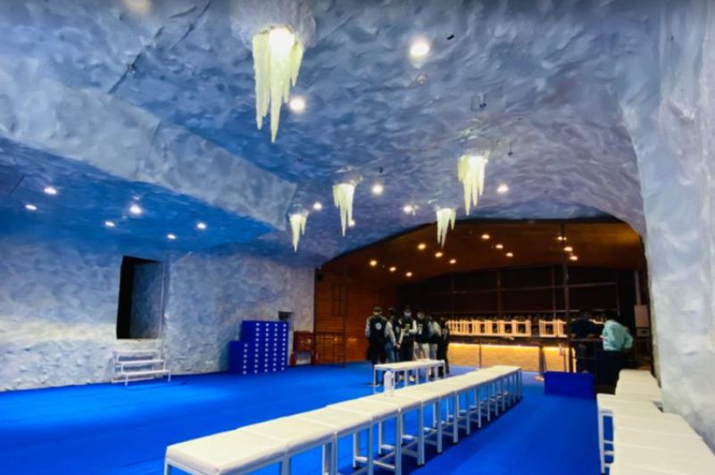 Snow World Ahmedabad With Magical Snowfall -Ahmedabad 1 Mall